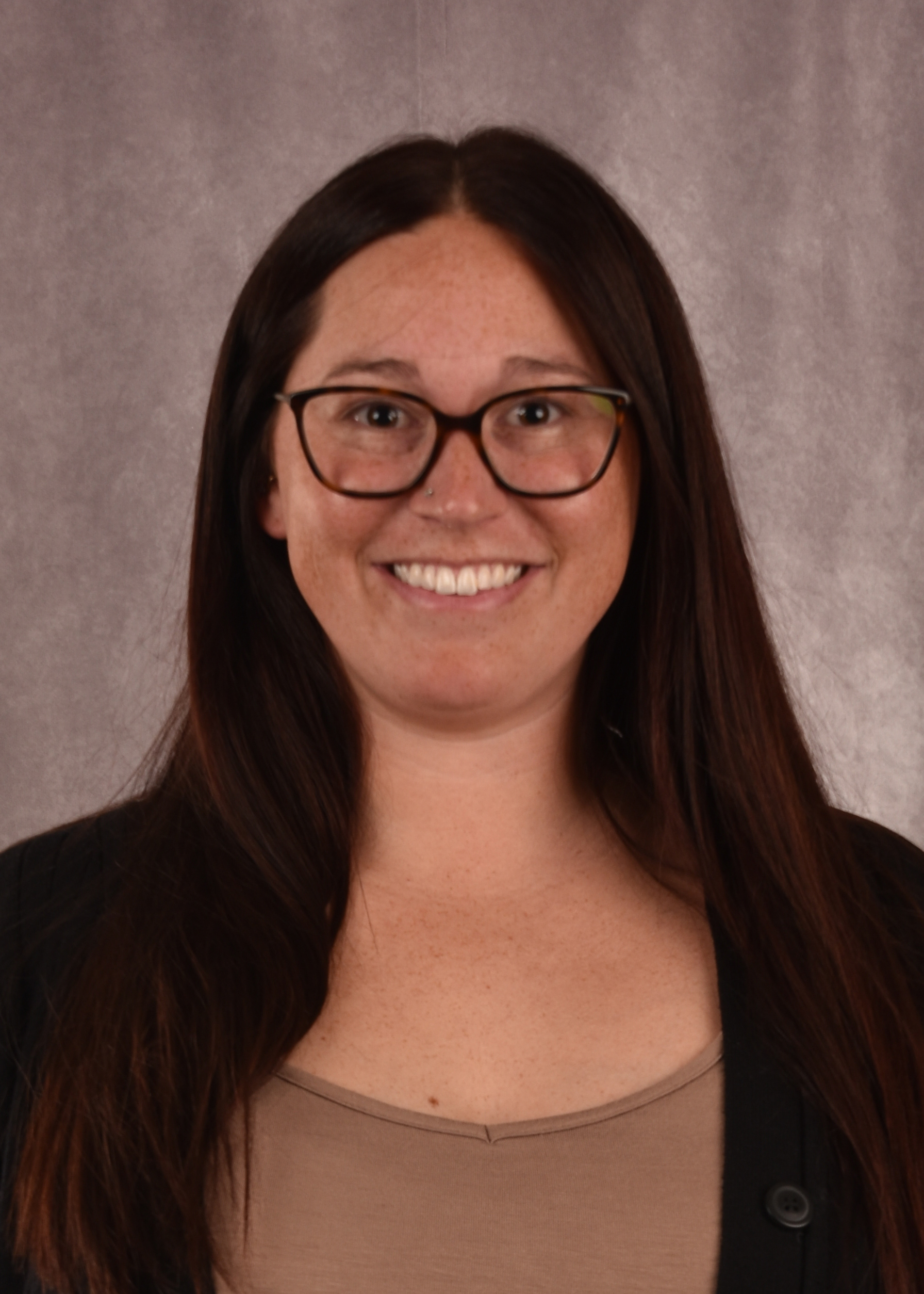 Holly Wendling's Instagram, Twitter & Facebook on IDCrawl